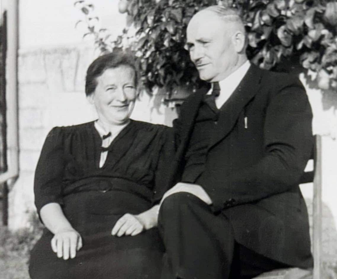 Der Nationalsozialismus als Religion: Ideologie und Auswirkungen ...